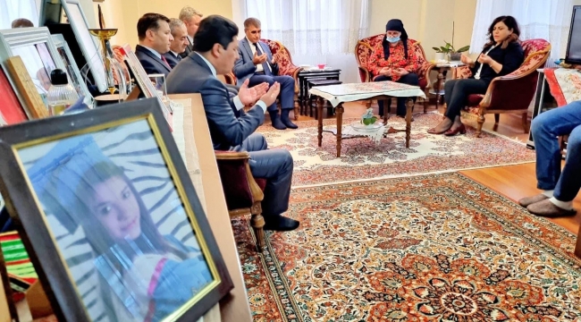 Vali Gürel, Şehit Öğretmen Şenay Aybüke Yalçın’ın Ailesini Ziyaret Etti ...